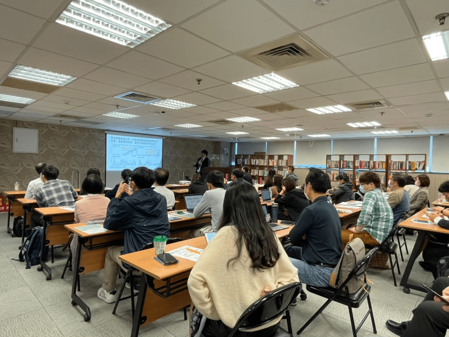 2022H1-TCRI產業展望講座 - TEJ台灣經濟新報